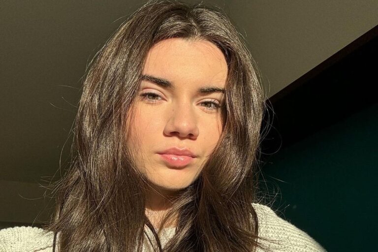 Brett Cooper - Biography, Career, Movies & TV Shows, Net Worth - Kadhal.net