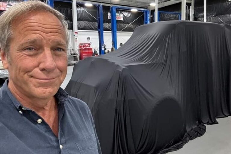 Mike Rowe - Biography, Age, Career, Net Worth - Kadhal.net