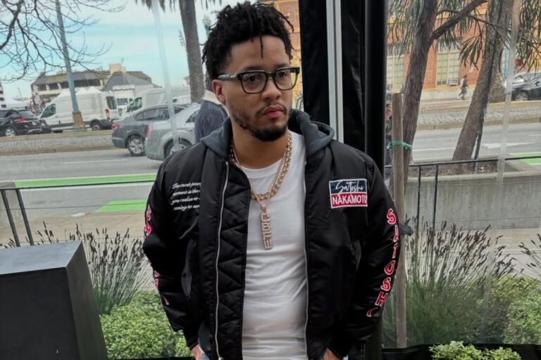 Veeze - Biography, Career, Net Worth - Kadhal.net