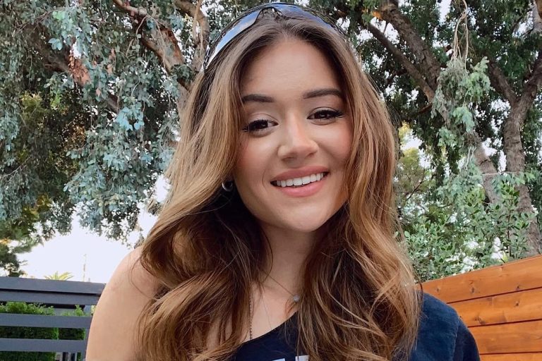 Riley Lewis - Biography, Age, Career, Net Worth - Kadhal.net